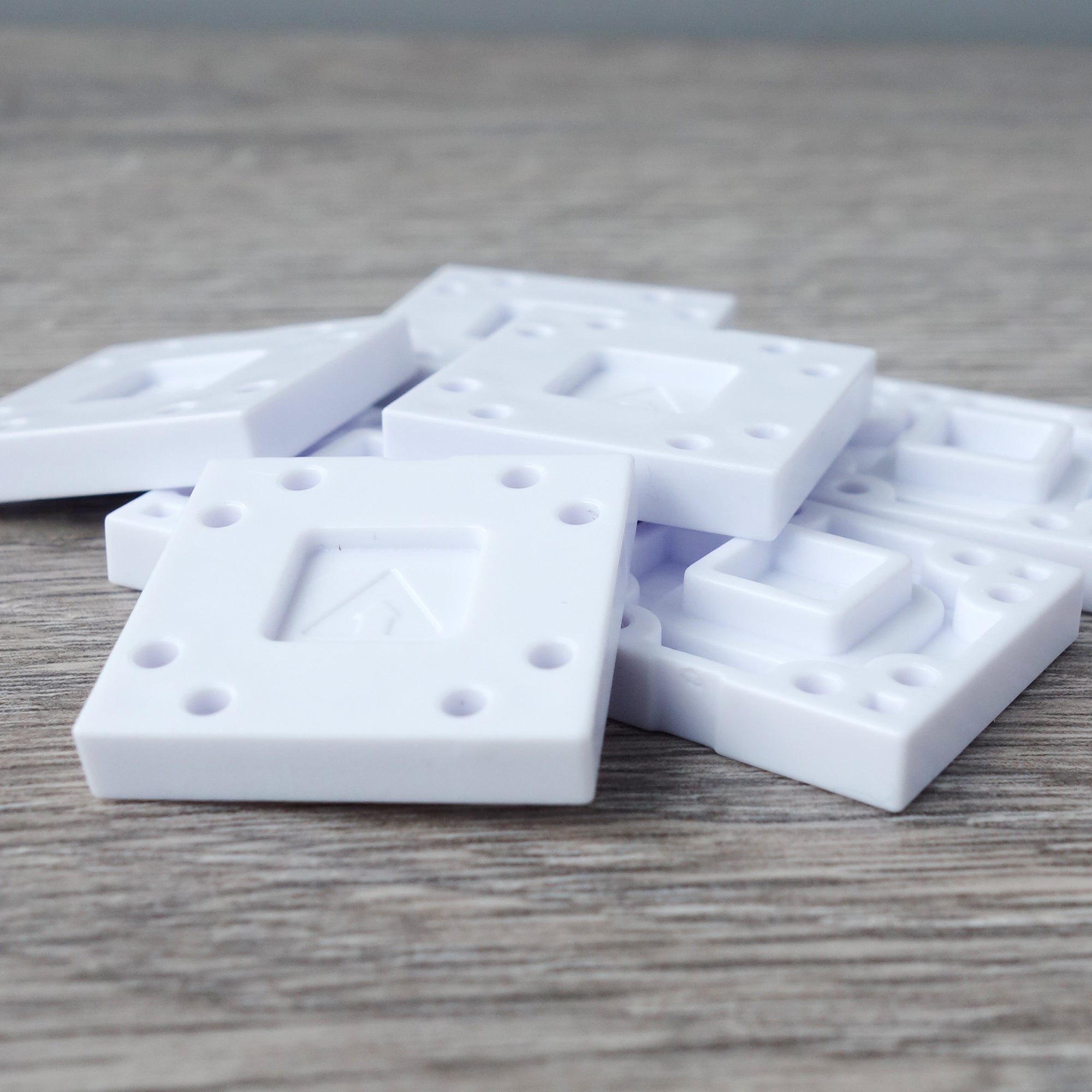 One-by-One White Coloured Floor or Roof 1.01 – Arckit
